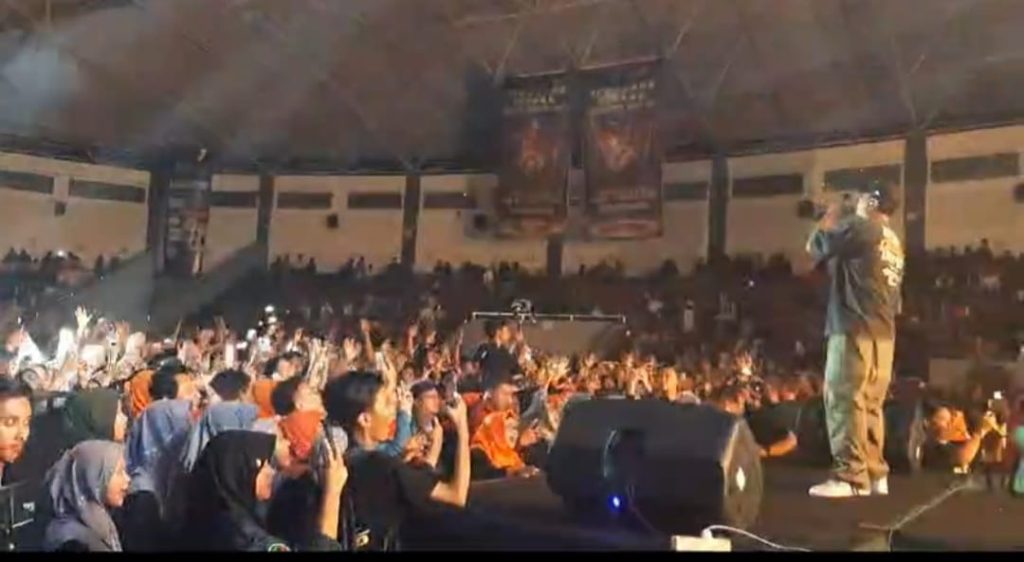 NDX A.K.A, Menggetarkan GOR Ki Mageti di Acara Malam Puncak HUT Ke- 22 ...